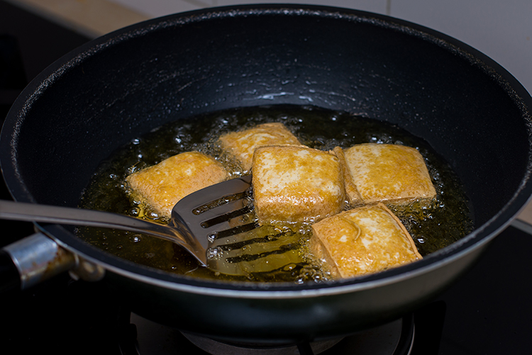 Tauhu Sumbat with Peanut Sauce